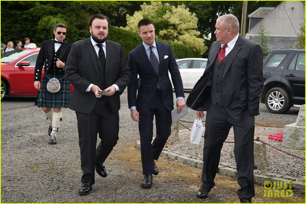 Richard Madden Wears a Kilt to 'Game of Thrones' Co-Stars' Wedding ...