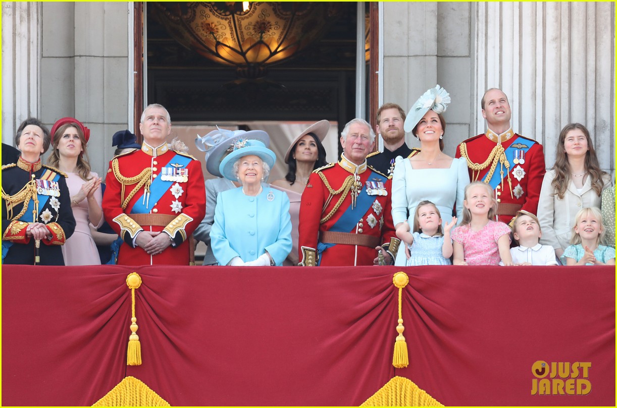 Prince William & Kate Middleton Bring the Kids to Trooping the Colour ...