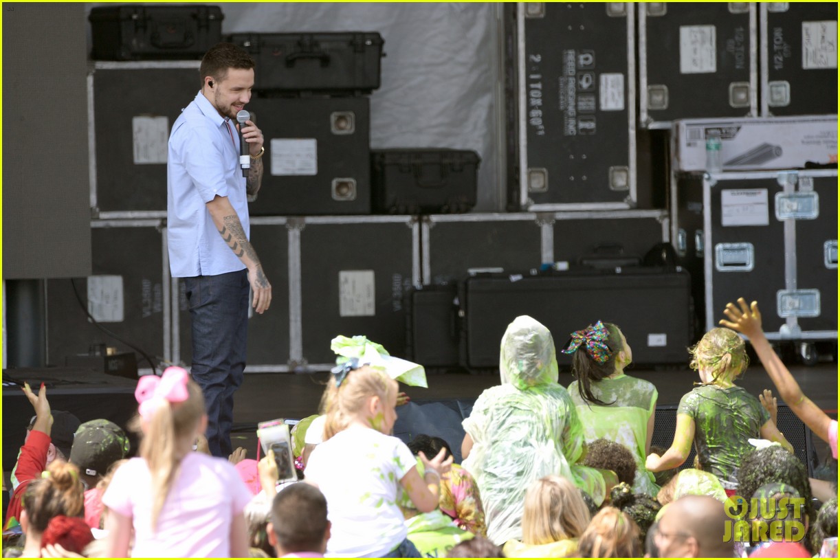 Liam Payne Rocks Out at Nickelodeon SlimeFest in Chicago!: Photo ...