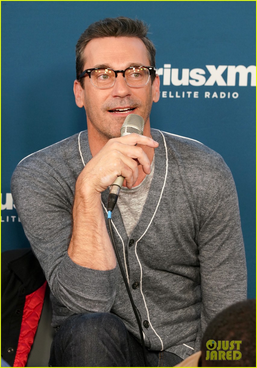 Watch Jon Hamm & the 'Tag' Cast Crash a Couple's Wedding!: Photo ...