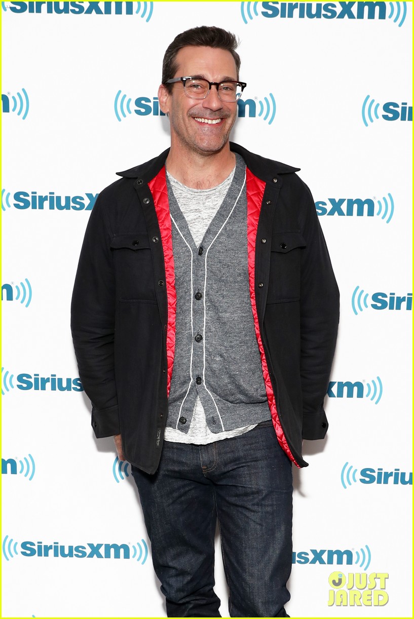 Watch Jon Hamm & the 'Tag' Cast Crash a Couple's Wedding!: Photo ...