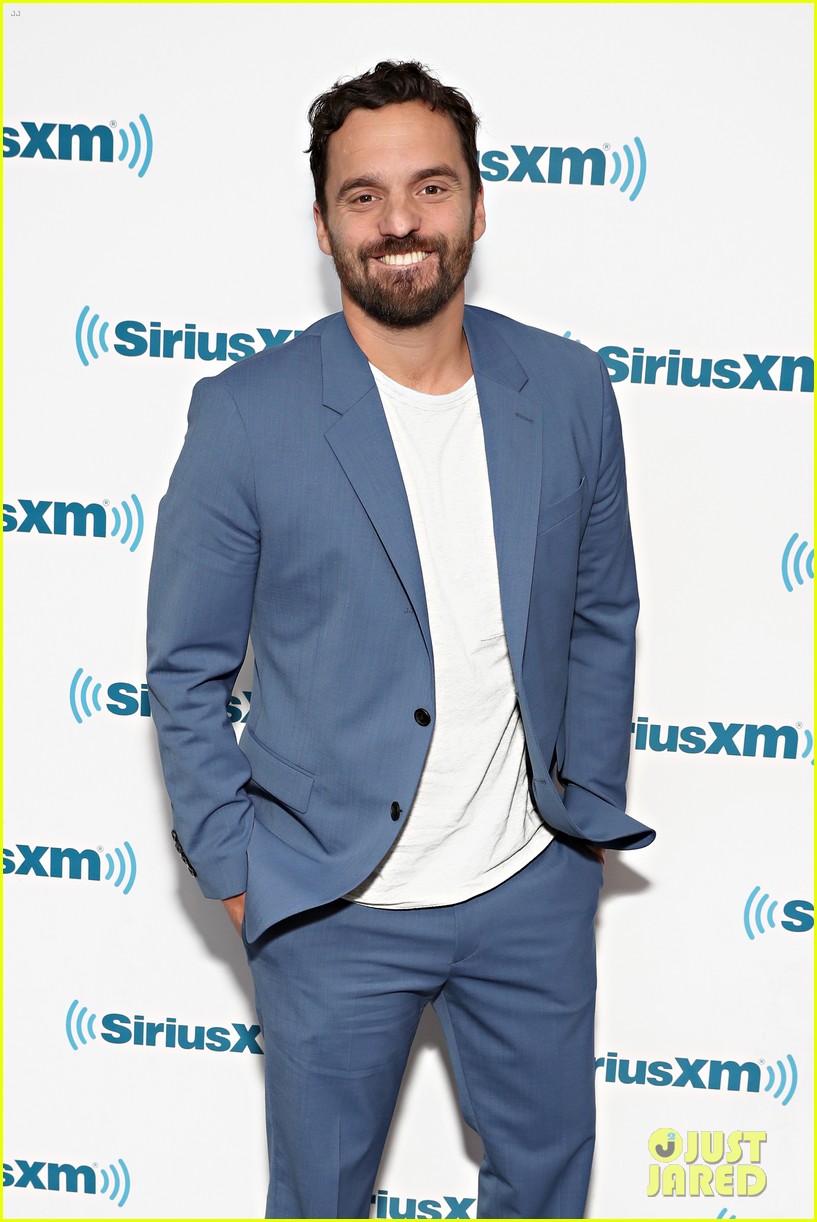 Watch Jon Hamm & the 'Tag' Cast Crash a Couple's Wedding!: Photo ...