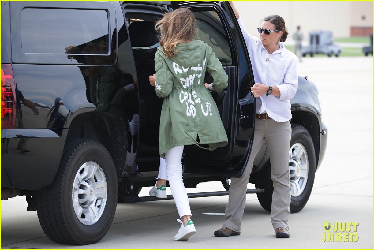 President Trump Reveals the Message Melania Is Sending with Her Jacket ...