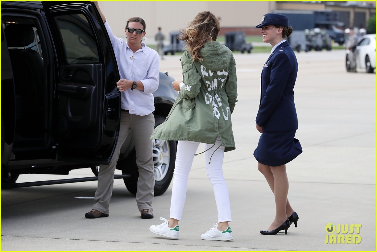 President Trump Reveals the Message Melania Is Sending with Her Jacket ...