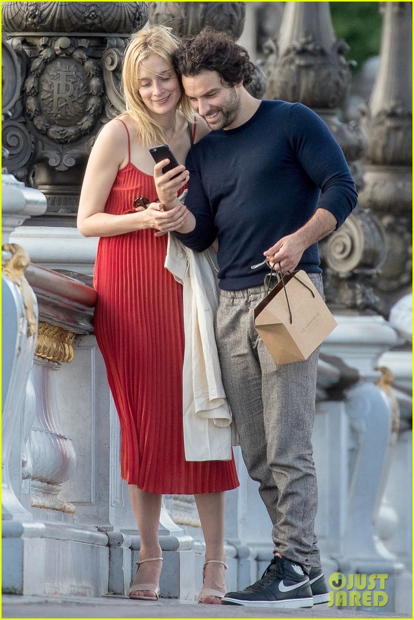 Poldark's Aidan Turner is Dating UnREAL's Caitlin FitzGerald!: Photo ...