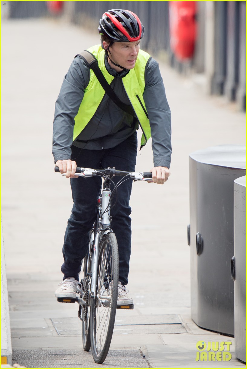 Benedict Cumberbatch Goes Partially Bald for New Brexit Series: Photo ...