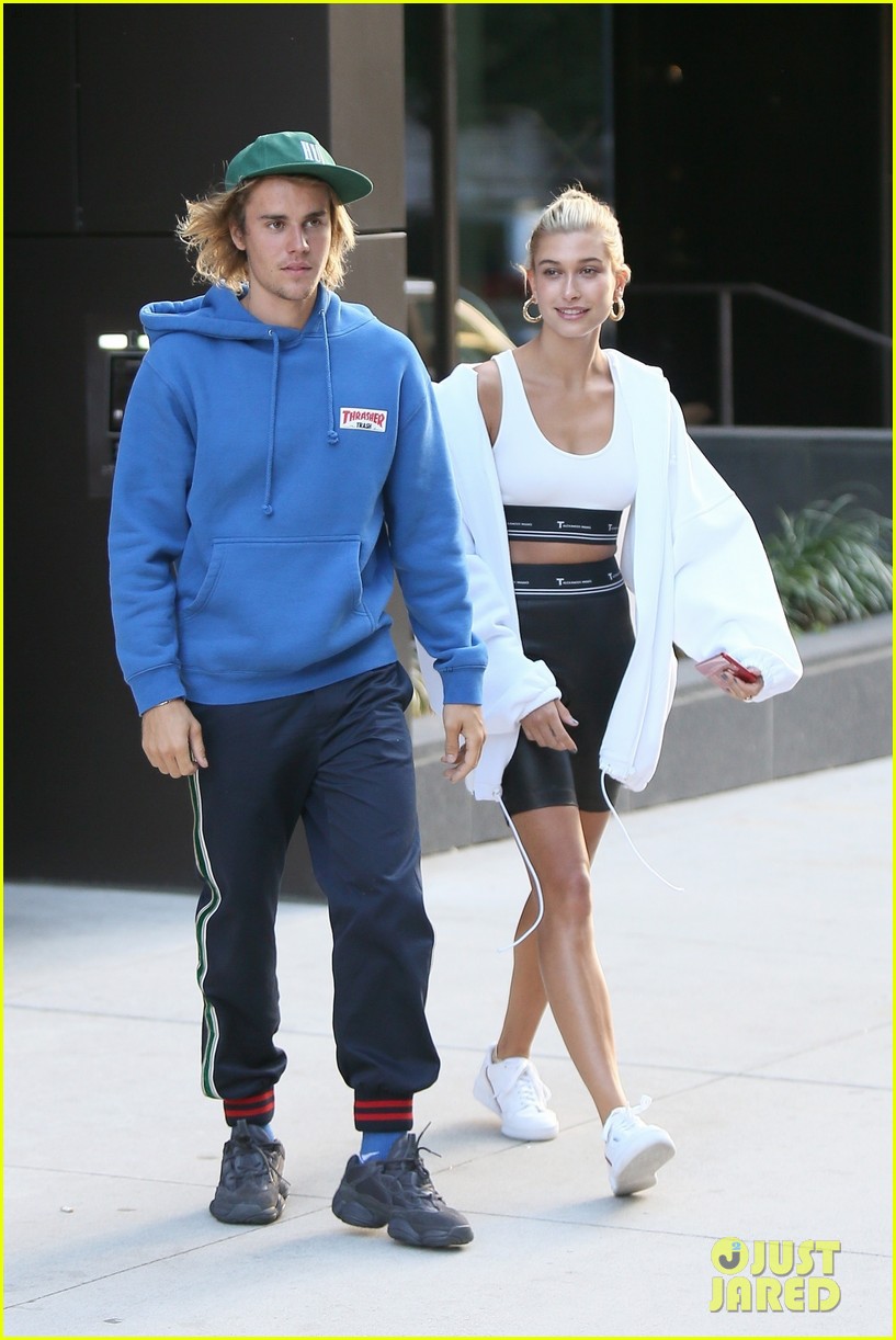 Justin Bieber & Hailey Baldwin Shop & Dine Near the Brooklyn Bridge ...