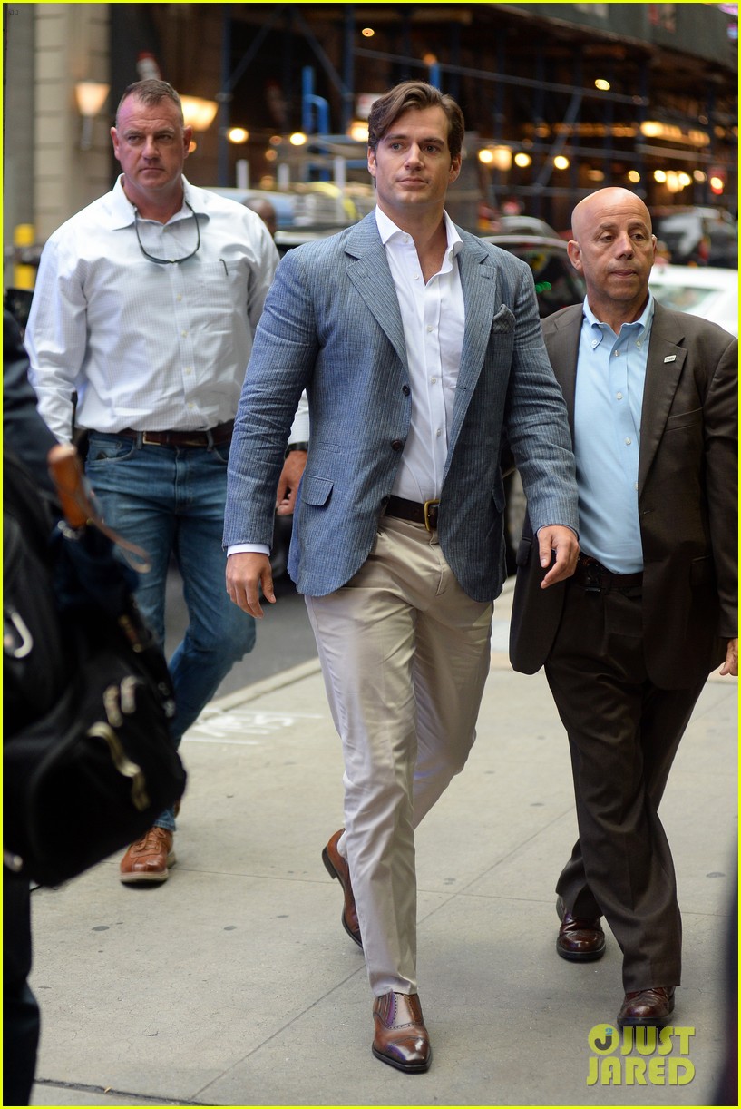 Henry Cavill Teaches the 'GMA' Audience How to Do His 'Mission ...