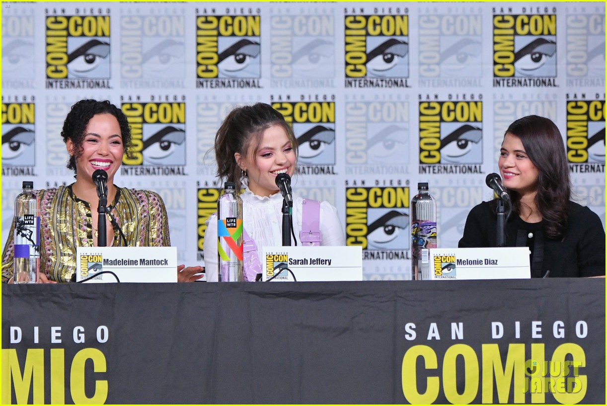 'Charmed' Cast Makes Comic-Con Debut, Asks Fans to Give Reboot a Chance ...