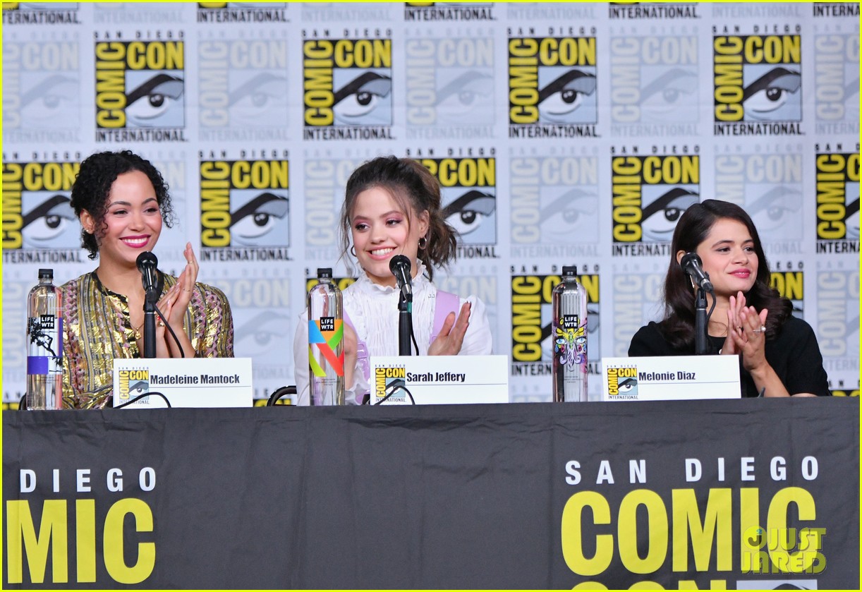 'Charmed' Cast Makes Comic-Con Debut, Asks Fans to Give Reboot a Chance ...