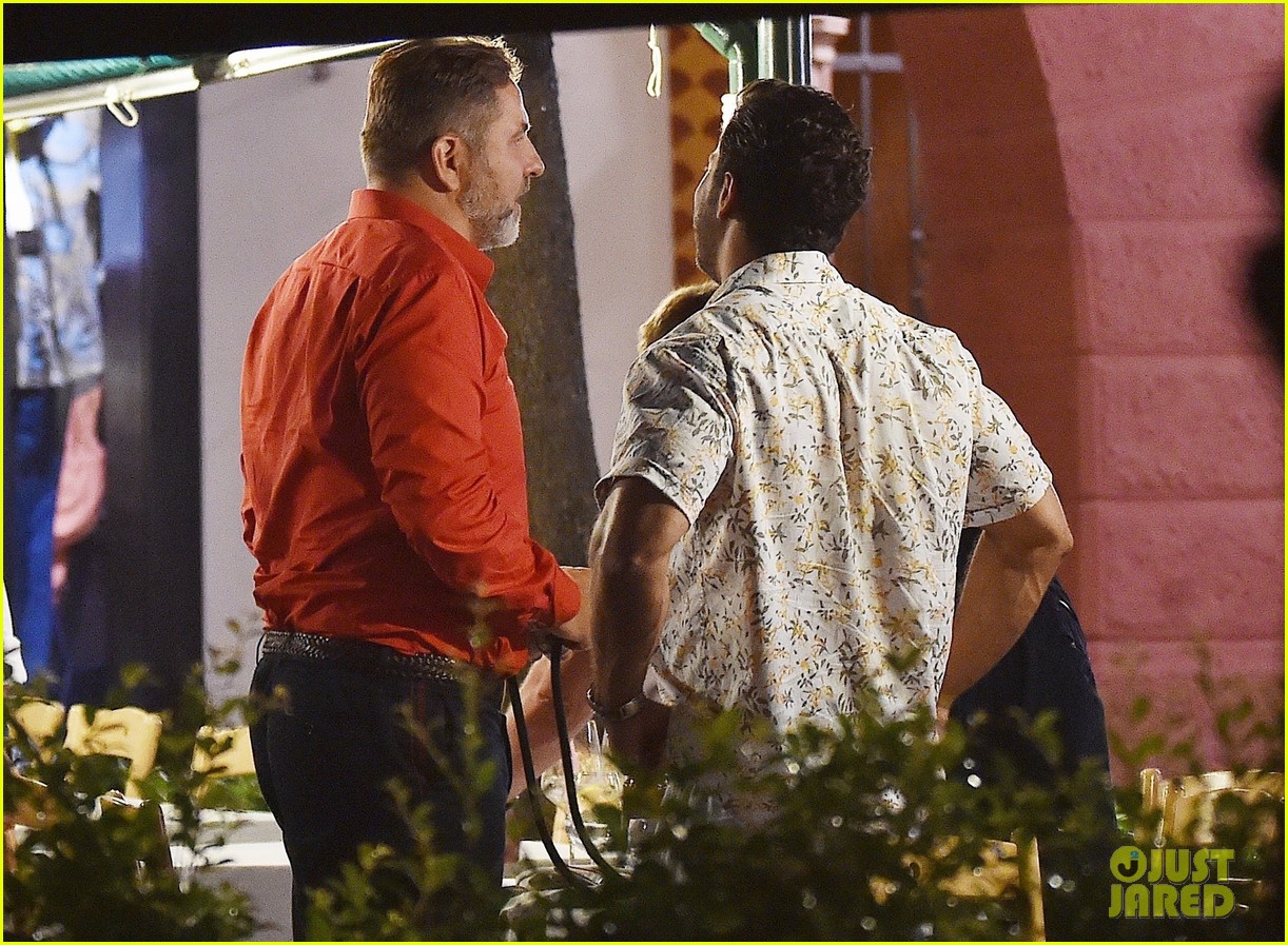 Luke Evans & Victor Turpin Eat Dinner with Friends in Italy: Photo ...