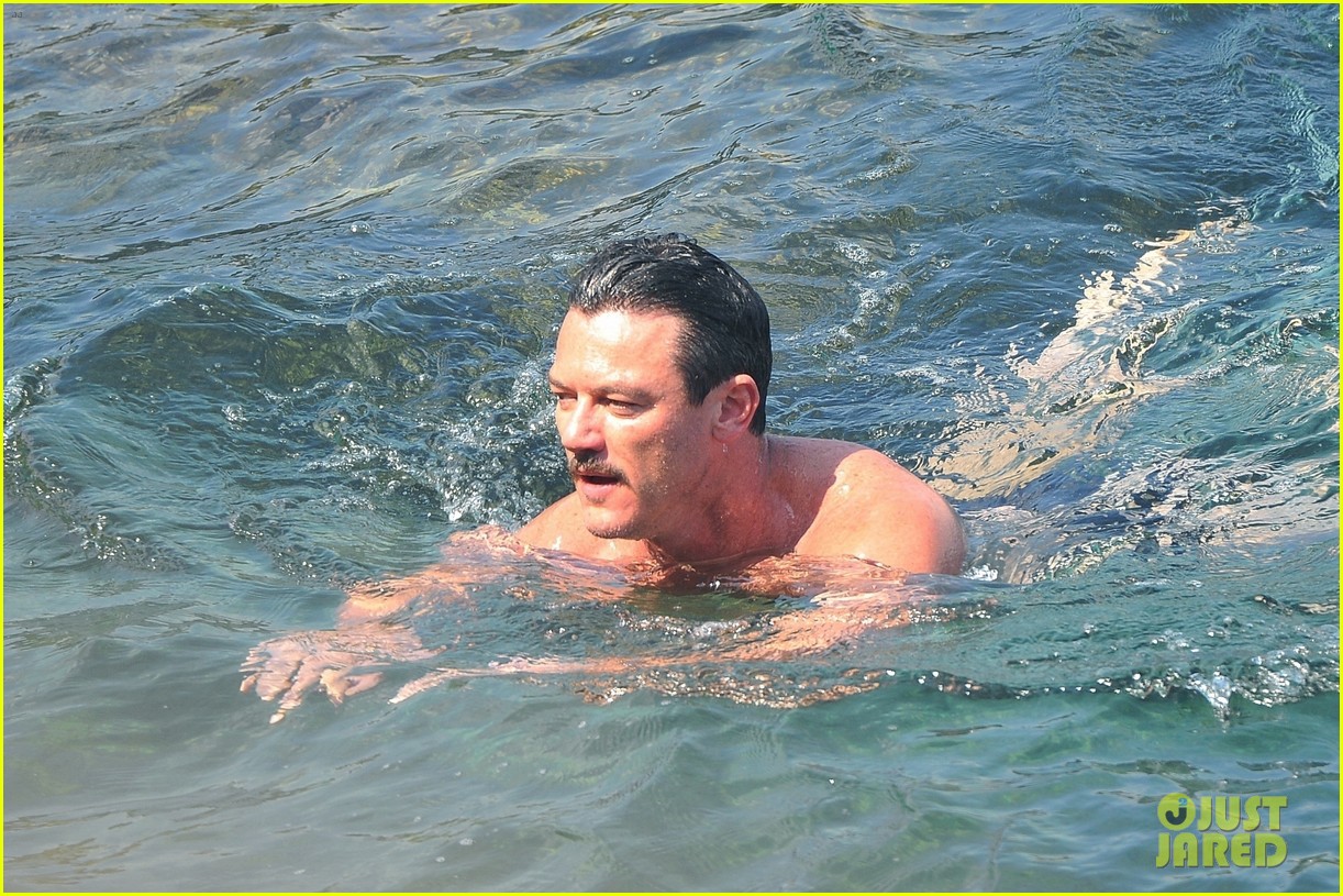 Luke Evans Puts His Shirtless Body on Display in a Speedo Swimsuit ...