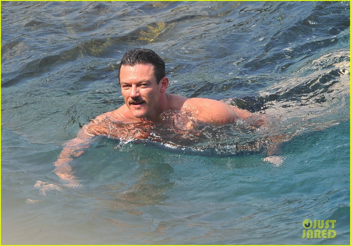 Luke Evans Puts His Shirtless Body on Display in a Speedo Swimsuit ...