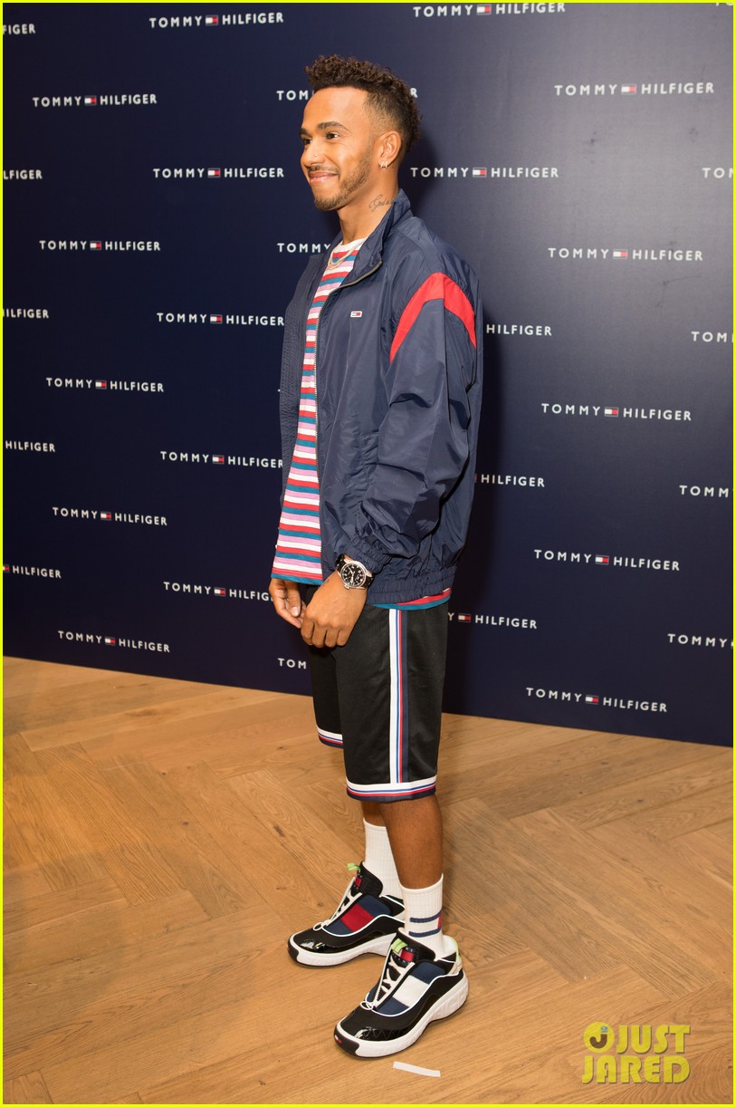 Lewis Hamilton Hosts Tommy Hilfiger Launch in London!: Photo 4112905 ...