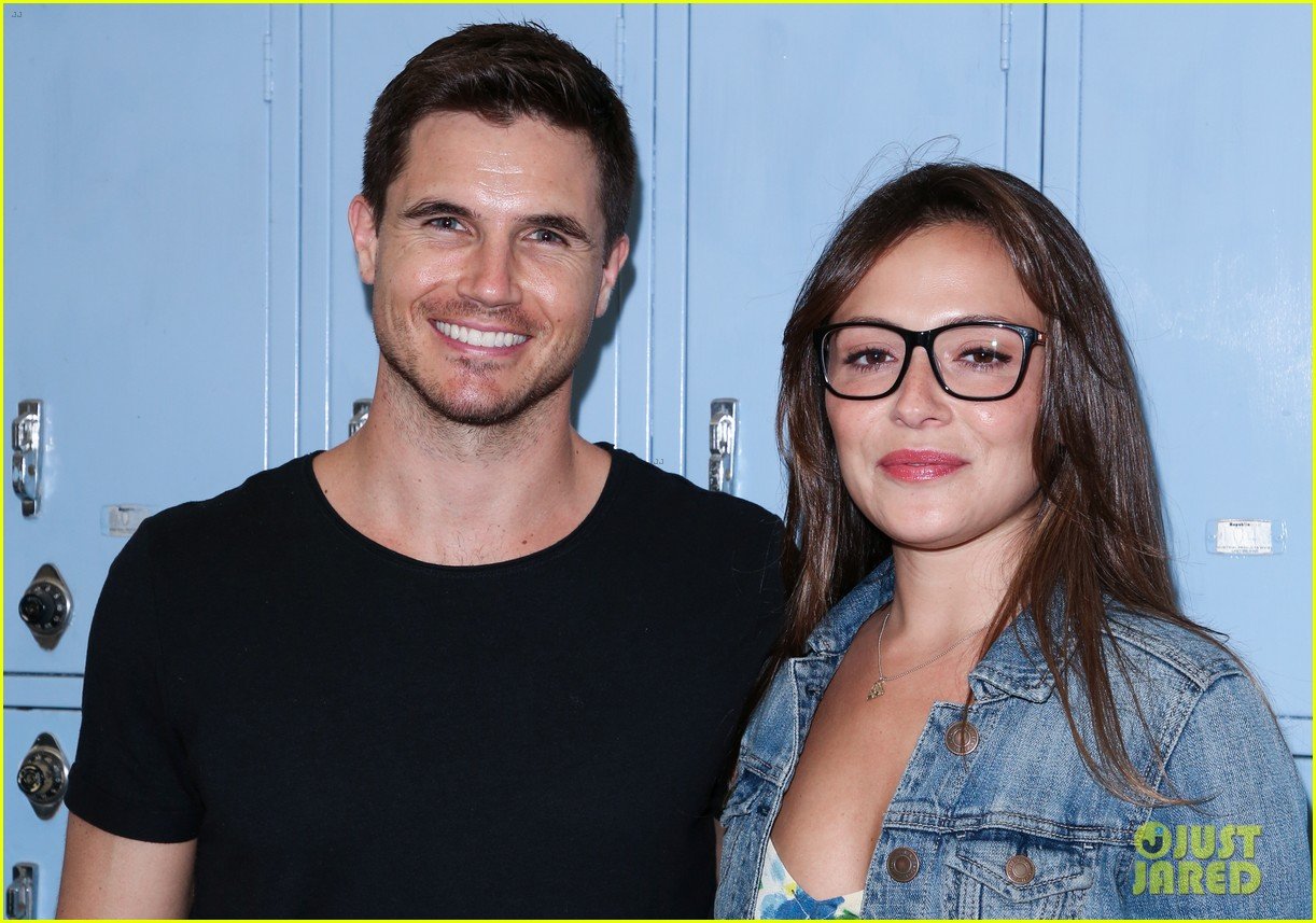 Gillian Jacobs, Joey King & More Support 'Eighth Grade' Cast at L.A ...