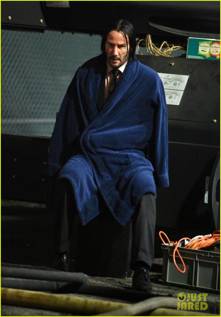 Keanu Reeves Is Soaking Wet While Filming 'John Wick 3': Photo 4112282 ...