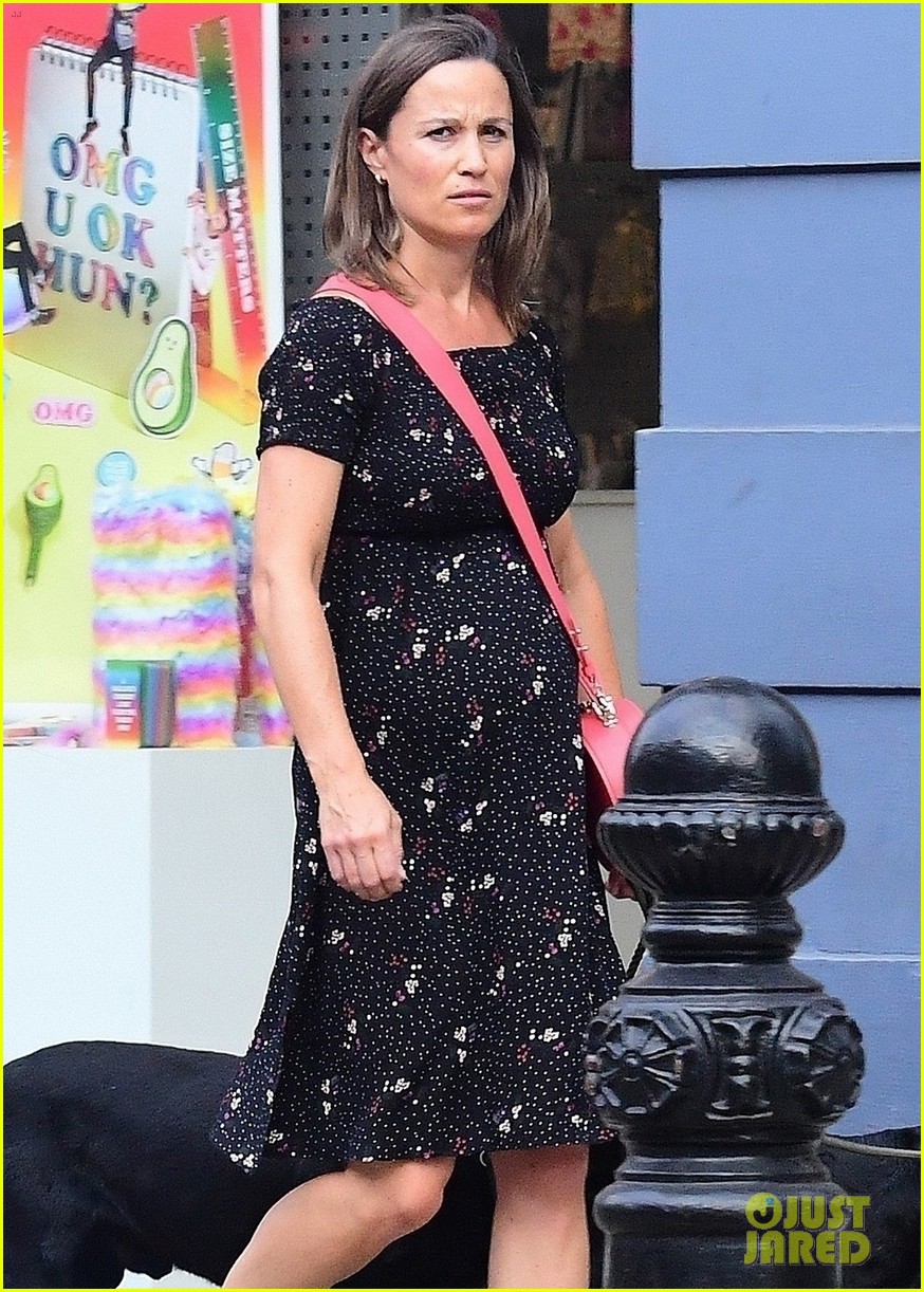Pippa Middleton Shows Her Baby Bump While Taking Her Pups on a Walk ...