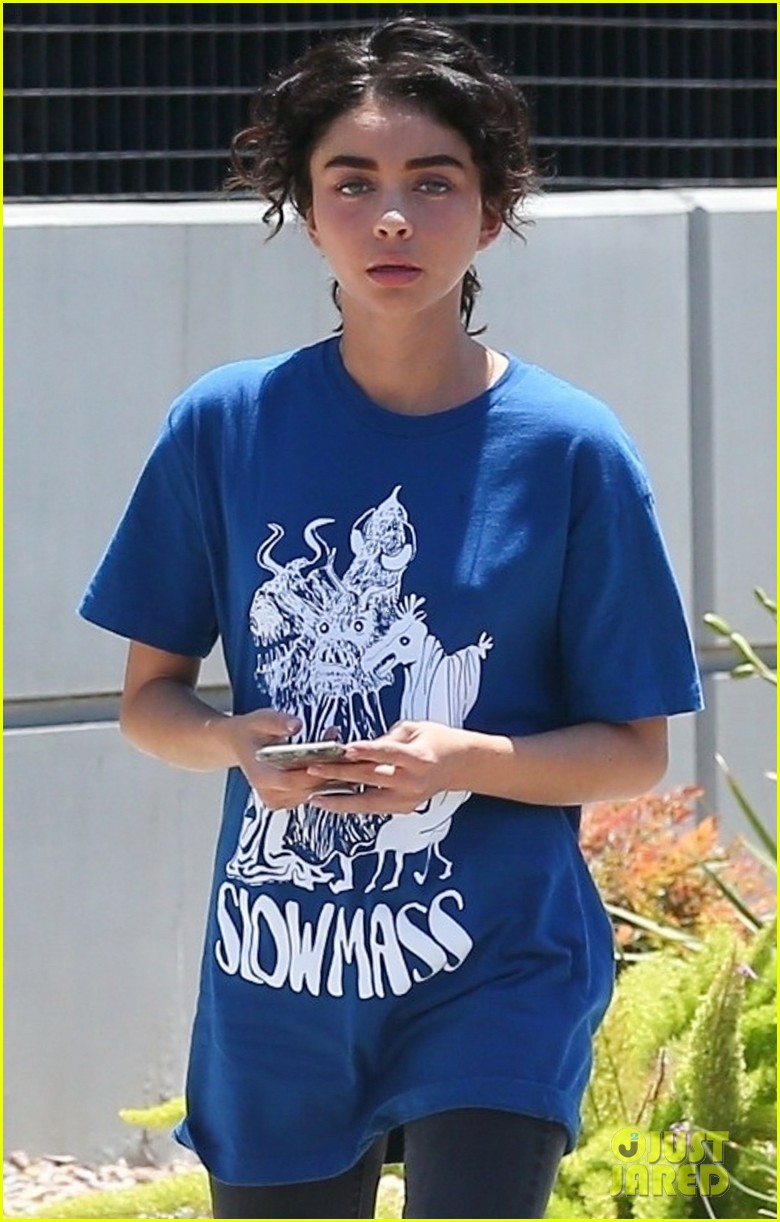 Sarah Hyland Gets Back to Work Following Health Scare : Photo 4110220 ...