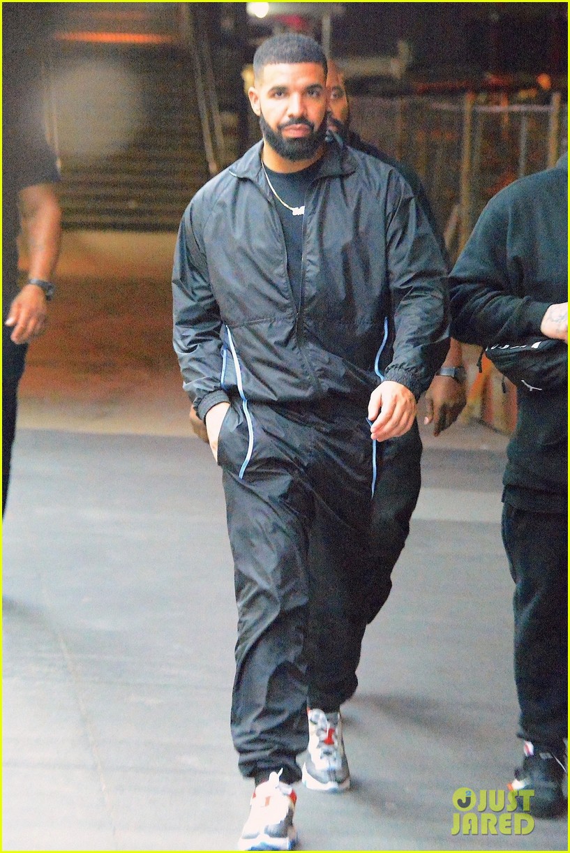 Drake Celebrates After Fan Reveals She's Getting a New Heart: Photo ...