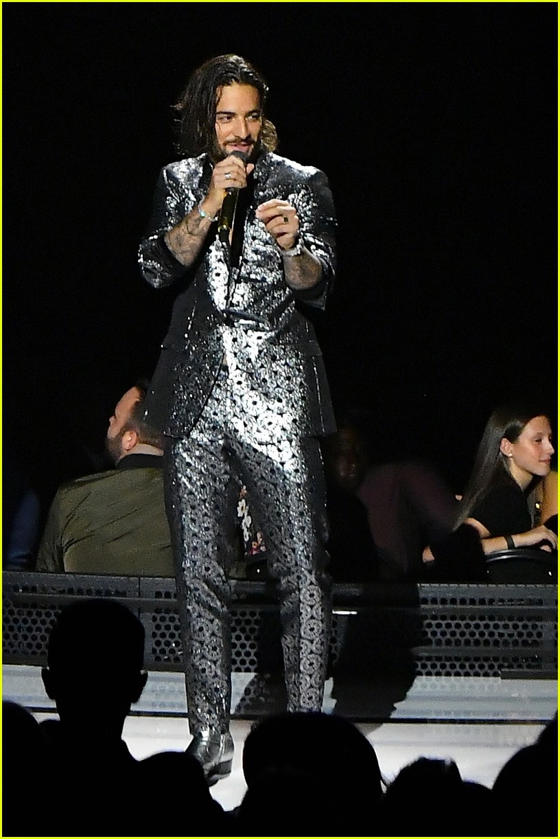 Maluma Performs 'Felices Los 4' at MTV VMAs 2018 - Watch!: Photo ...