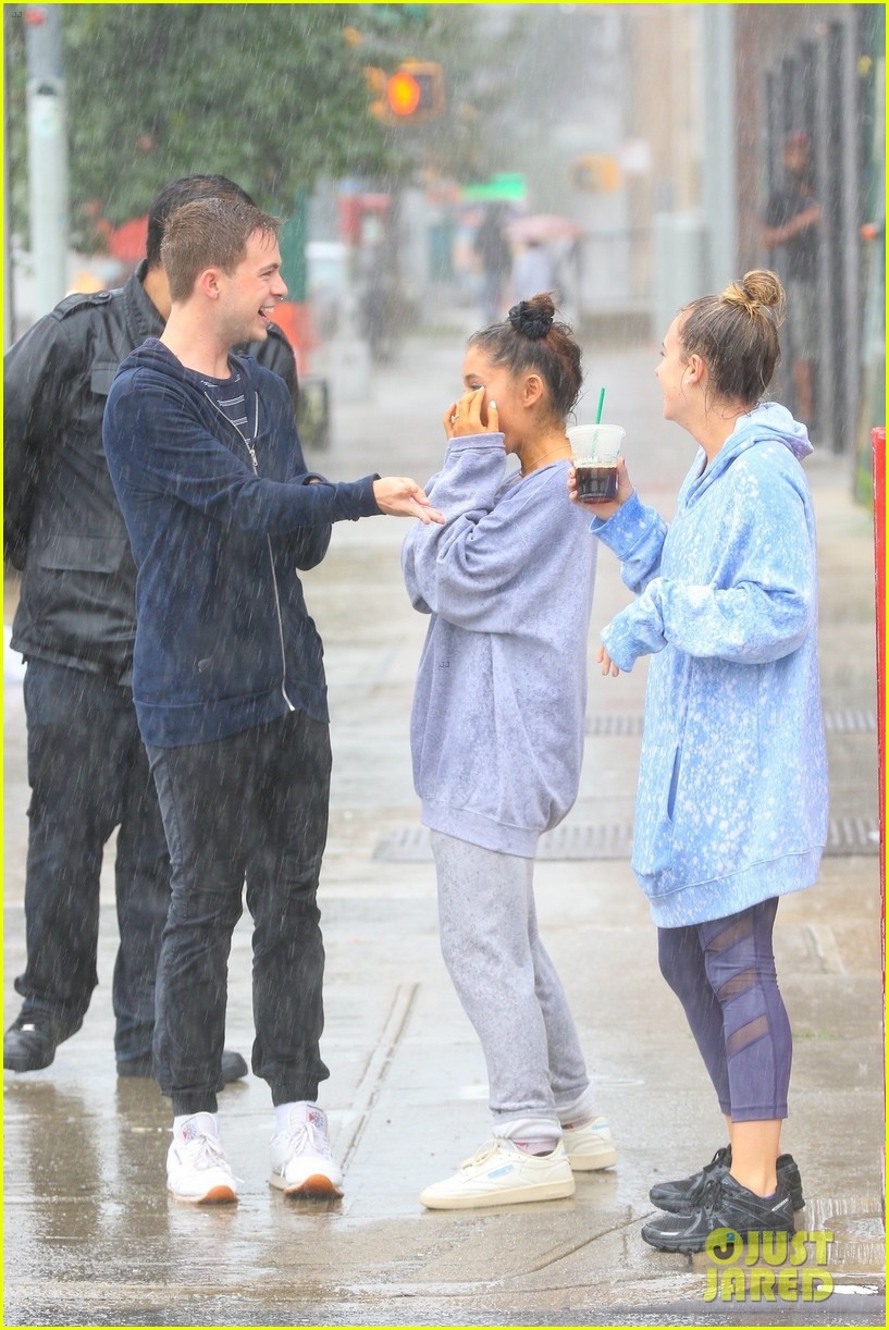 Ariana Grande & Friends Get Drenched in NYC Rain Storm: Photo 4149697 ...