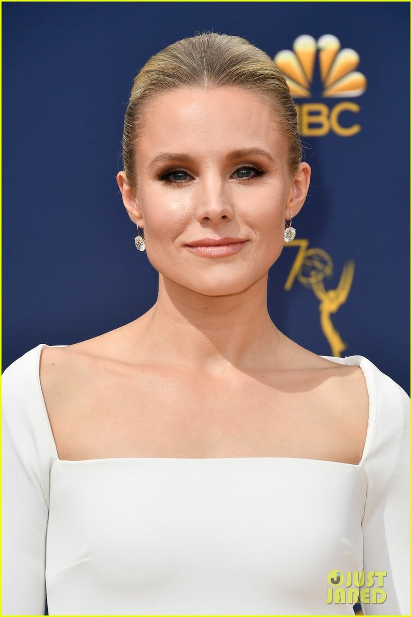 Kristen Bell Is Oh-So-Chic for Emmy Awards 2018!: Photo 4148291 | 00 ...