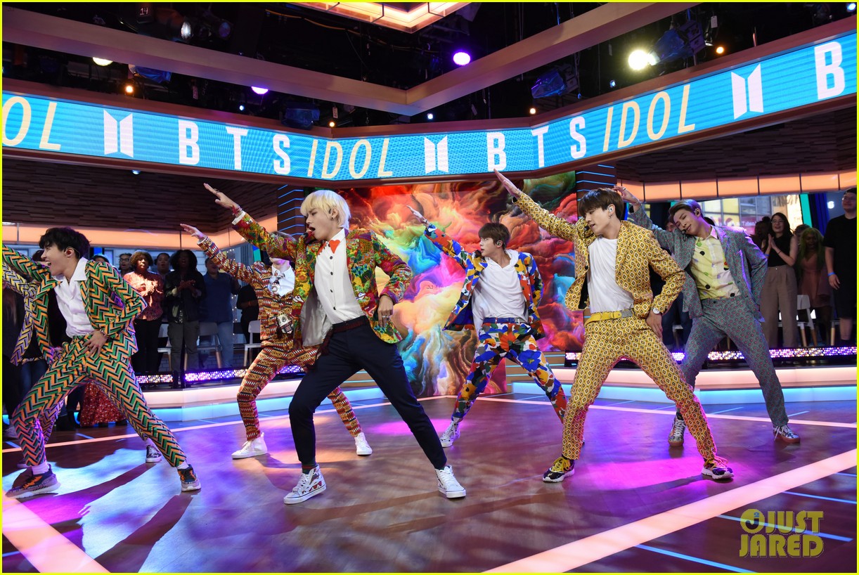 BTS Make 'Good Morning America' Debut - Watch Their Performance!: Photo ...