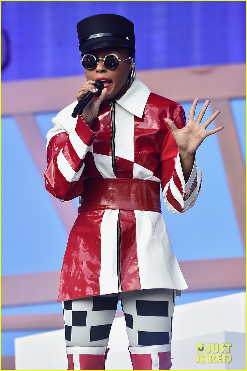 Cardi B Gives First Performance Since Giving Birth at Global Citizen ...