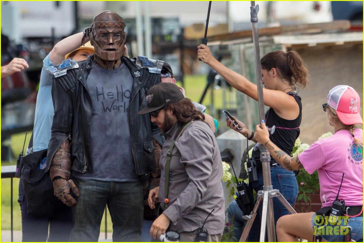 Robotman Films on 'Doom Patrol' Set in More First Look Photos!: Photo ...