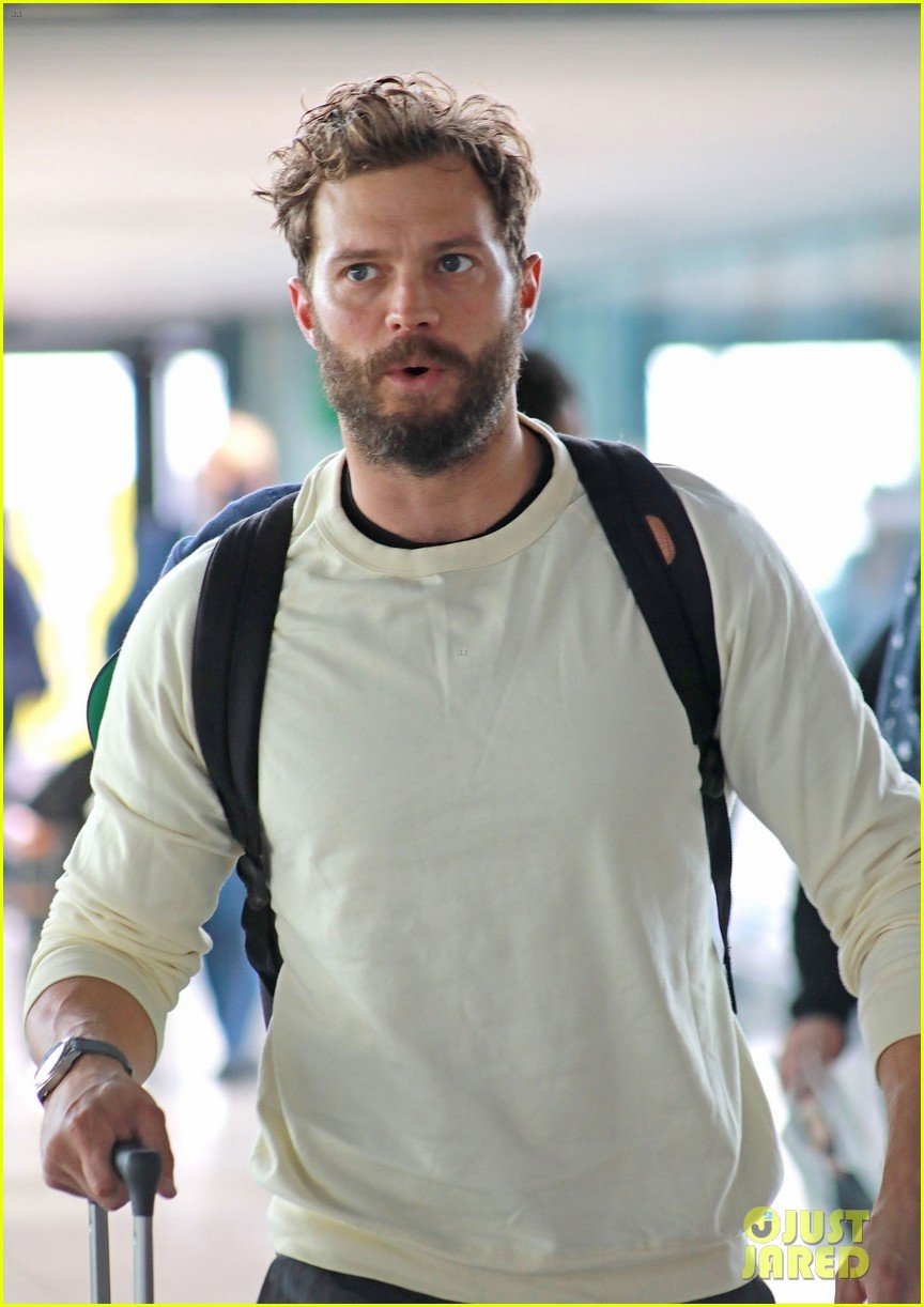 Jamie Dornan Sports Bushy Beard While Out in London: Photo 4149923 ...