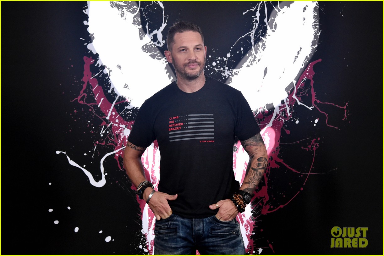 Tom Hardy Kisses Michelle Williams in New 'Venom' Clip!: Photo 4154902 | Jenny Slate, Michelle ...