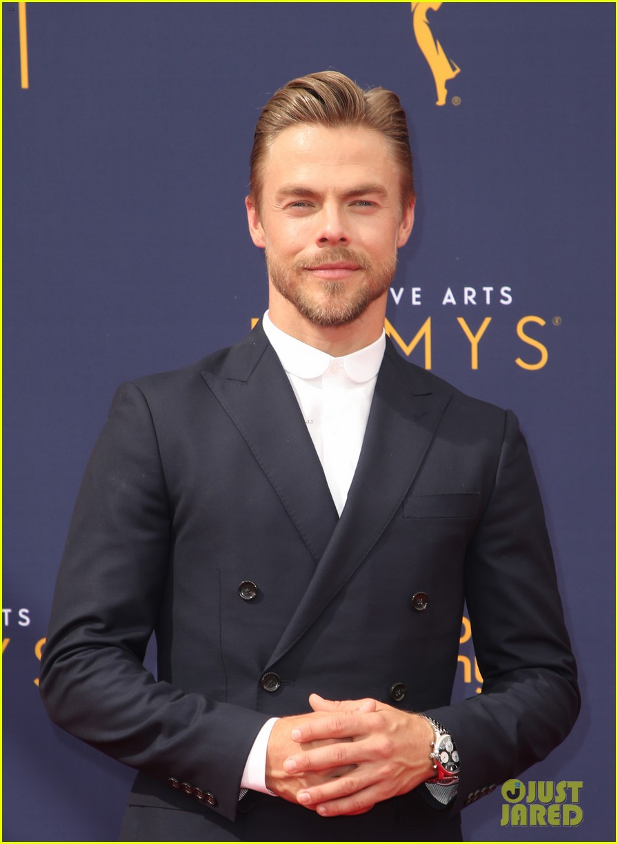 Derek Hough Dances Down the Carpet at Creative Arts Emmys: Photo ...