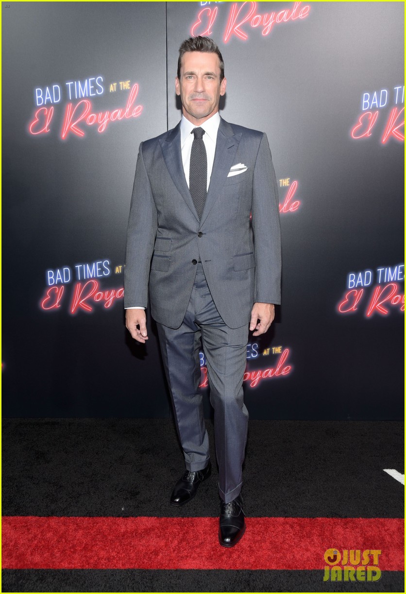 Dakota Johnson Joins Jon Hamm at 'Bad Times at the El Royale' Premiere ...
