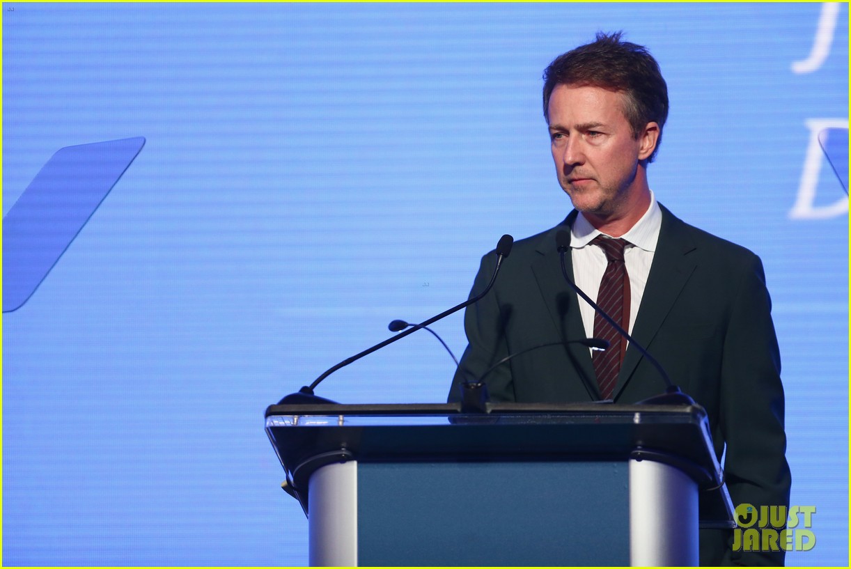 Leonardo DiCaprio's Foundation Celebrates 20 Year Anniversary at Star ...