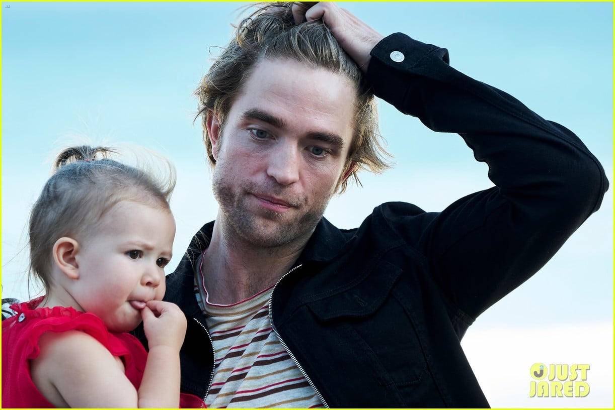 Robert Pattinson Joins Mia Goth & 'High Life' Cast at San Sebastian ...