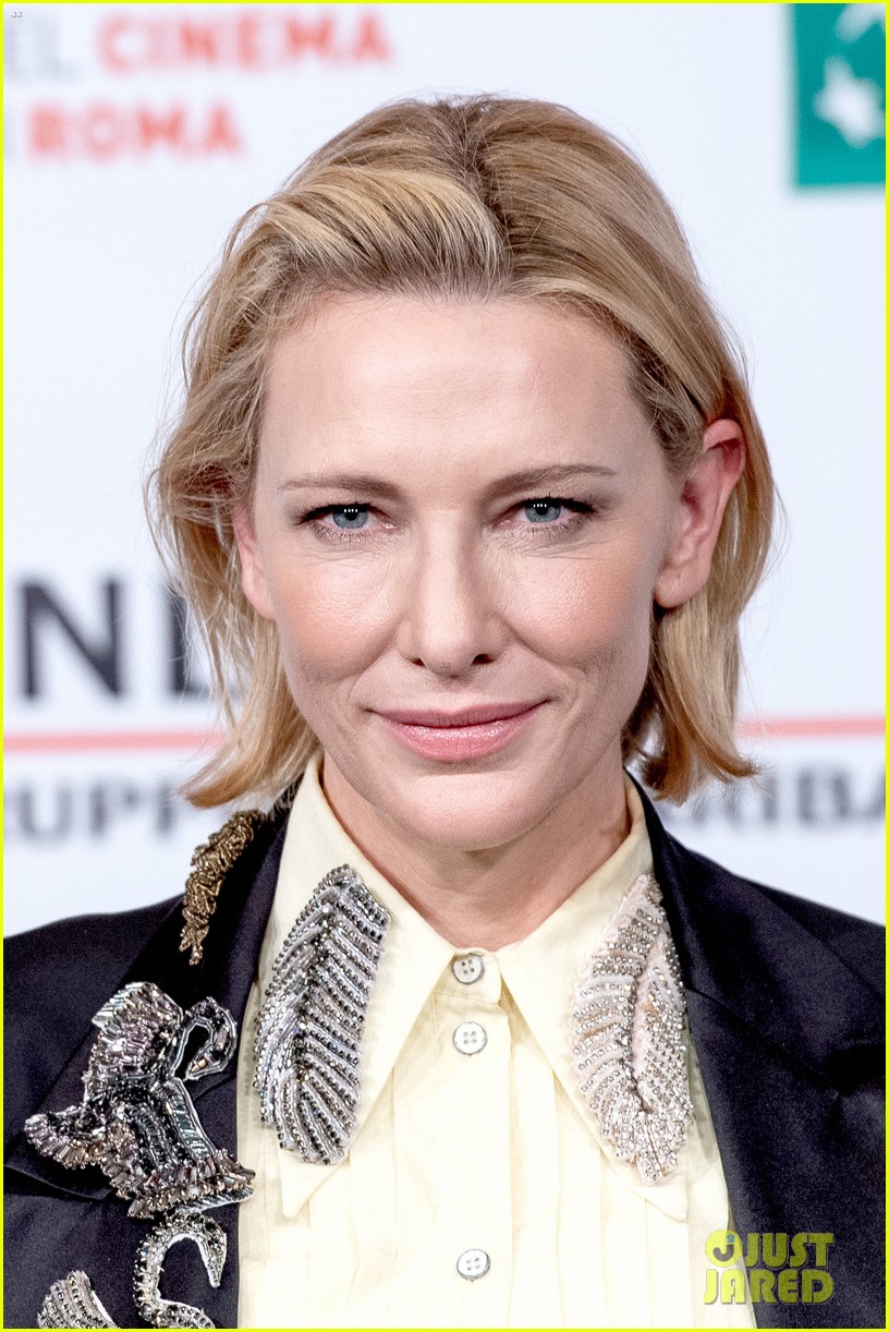 Cate Blanchett Says She's 'Not Massively Plain or Massively Beautiful ...