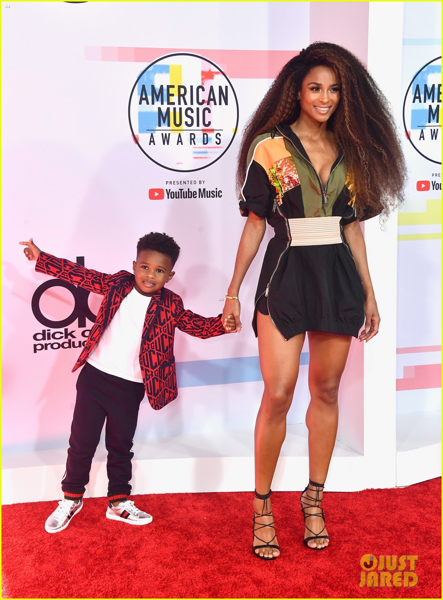 Ciara & Son Future Jr. Pose at American Music Awards 2018!: Photo ...