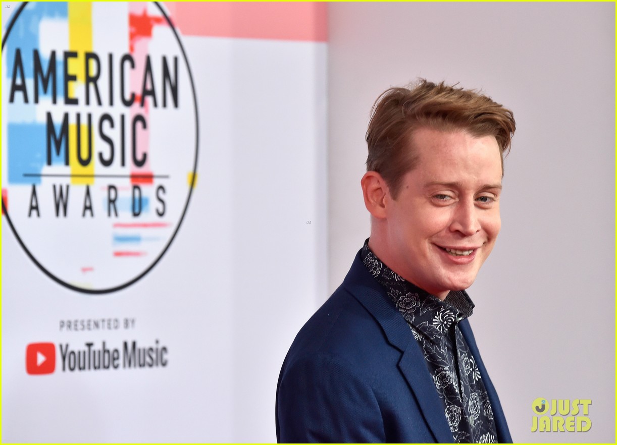 Macaulay Culkin Attends the American Music Awards 2018!: Photo 4161633 ...