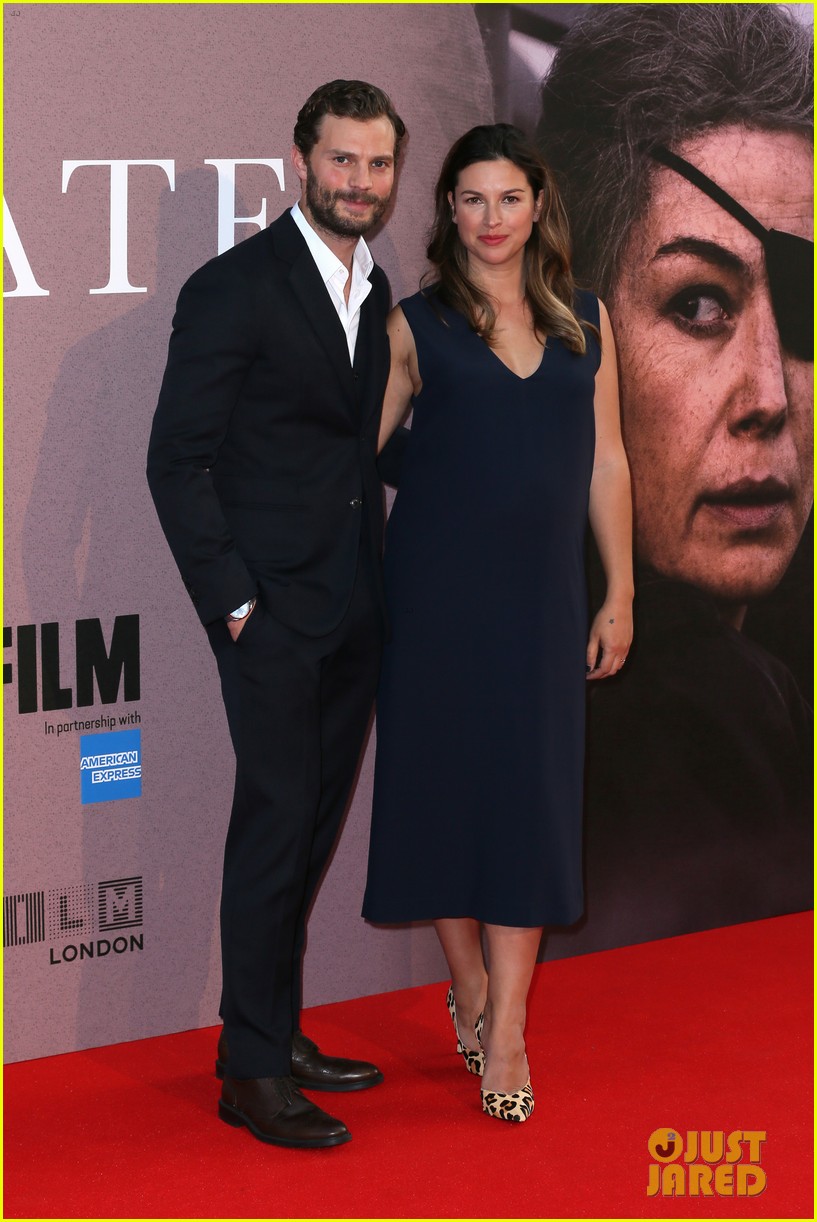 Jamie Dornan's Wife Amelia Warner Cradles Baby Bump at 'A Private War ...