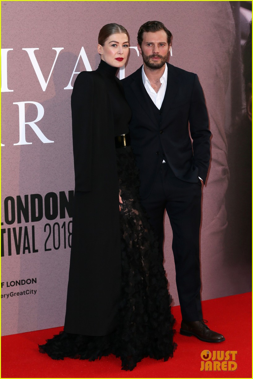 Jamie Dornan's Wife Amelia Warner Cradles Baby Bump at 'A Private War ...