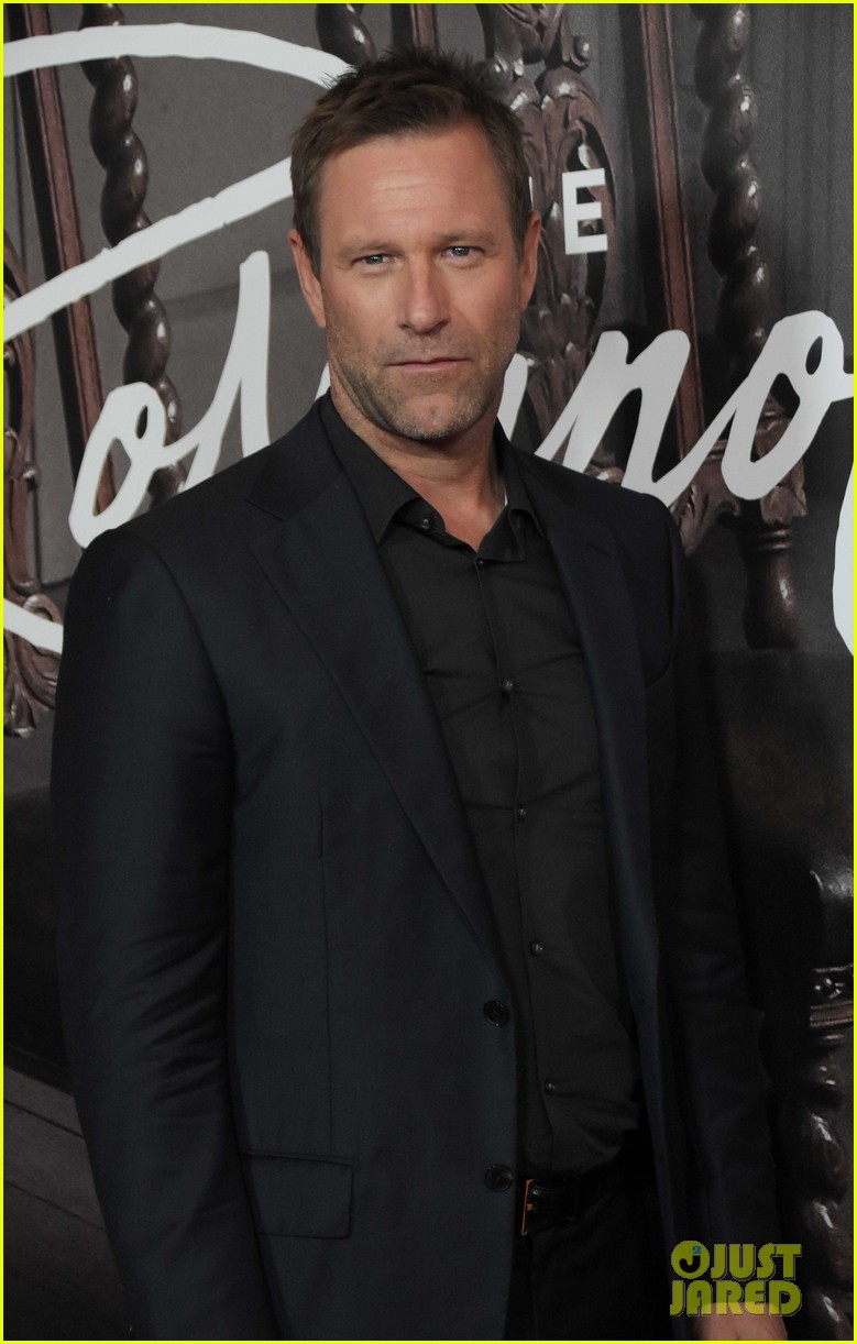 Aaron Eckhart, Amanda Peet, & More Stars Attend 'The Romanoffs ...