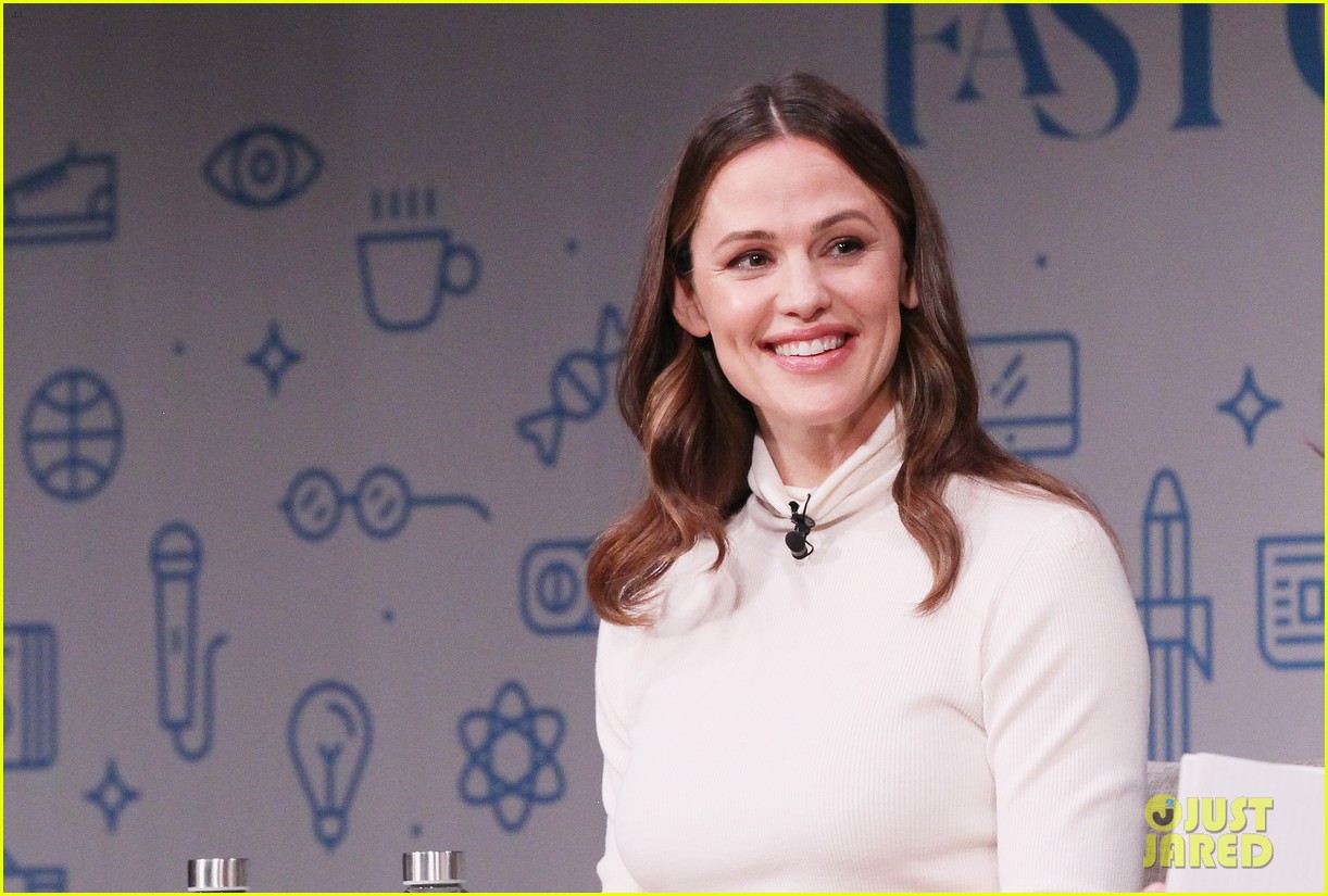 Jennifer Garner Takes a Business Trip to NYC for Fast Company Festival ...