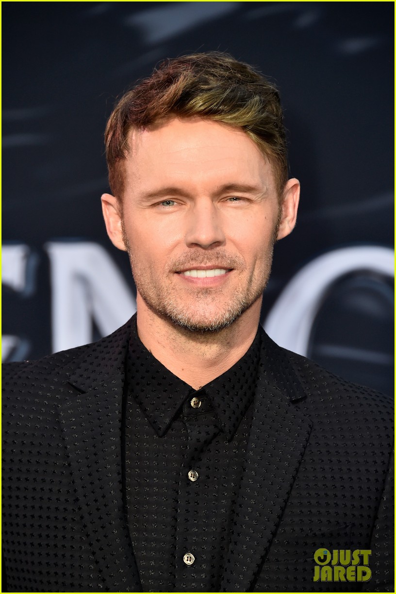 Tom Hardy Joins 'Venom' Co-Stars at L.A. Premiere!: Photo 4157309 | Jenny Slate, Michelle ...