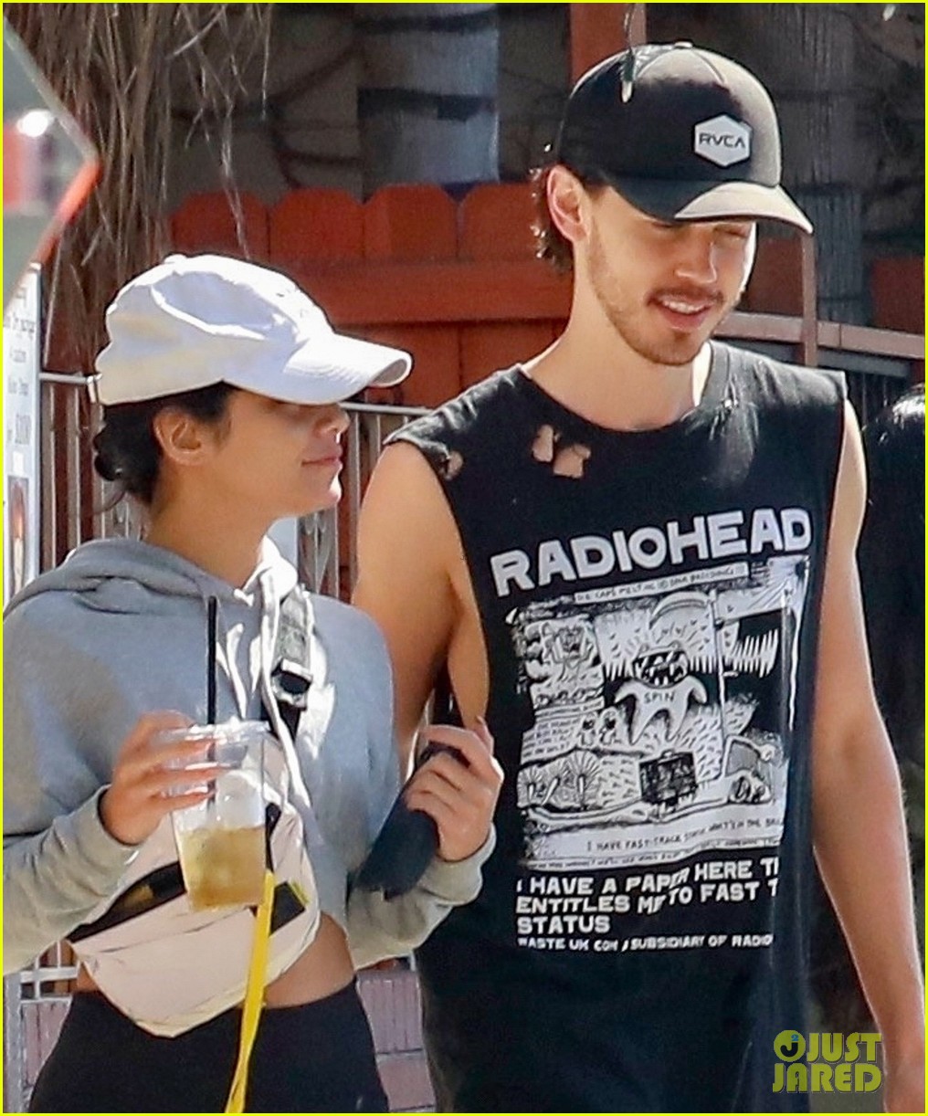 Vanessa Hudgens & Austin Butler Start Their Week with a Workout: Photo ...