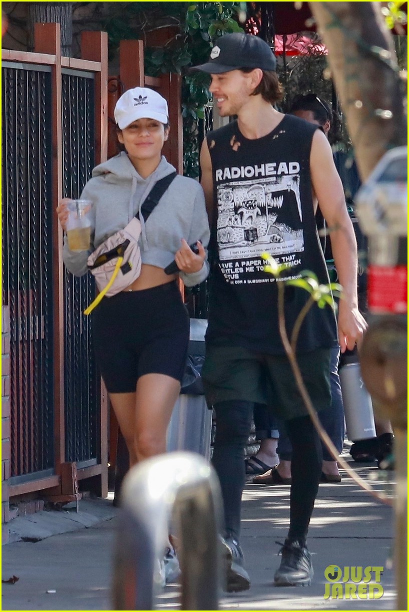 Vanessa Hudgens & Austin Butler Start Their Week with a Workout: Photo ...