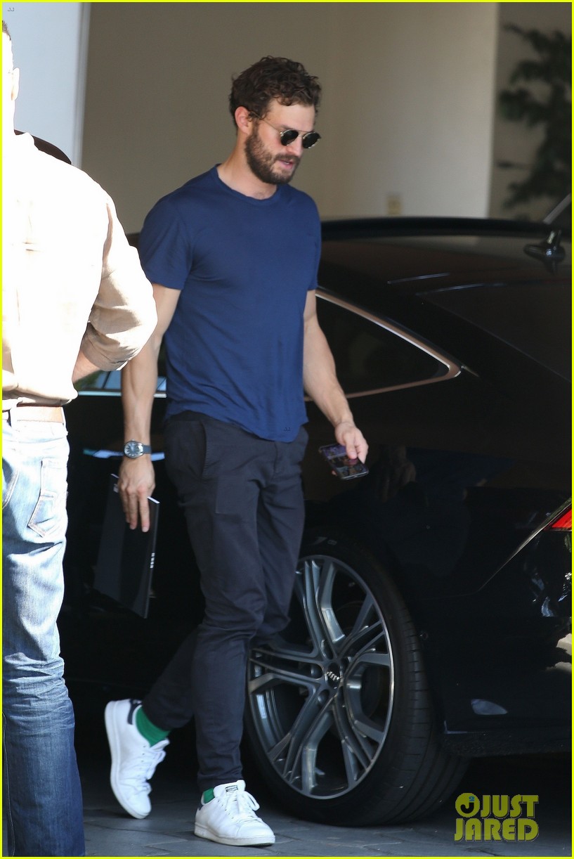 Jamie Dornan Muscles Up For Weekend Meeting: Photo 4171946 | Jamie ...
