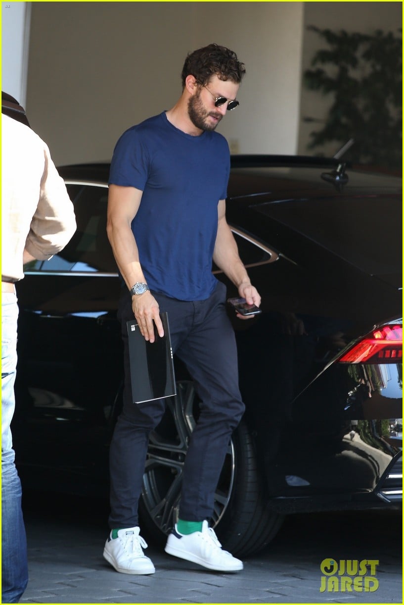 Jamie Dornan Muscles Up For Weekend Meeting: Photo 4171948 | Jamie ...