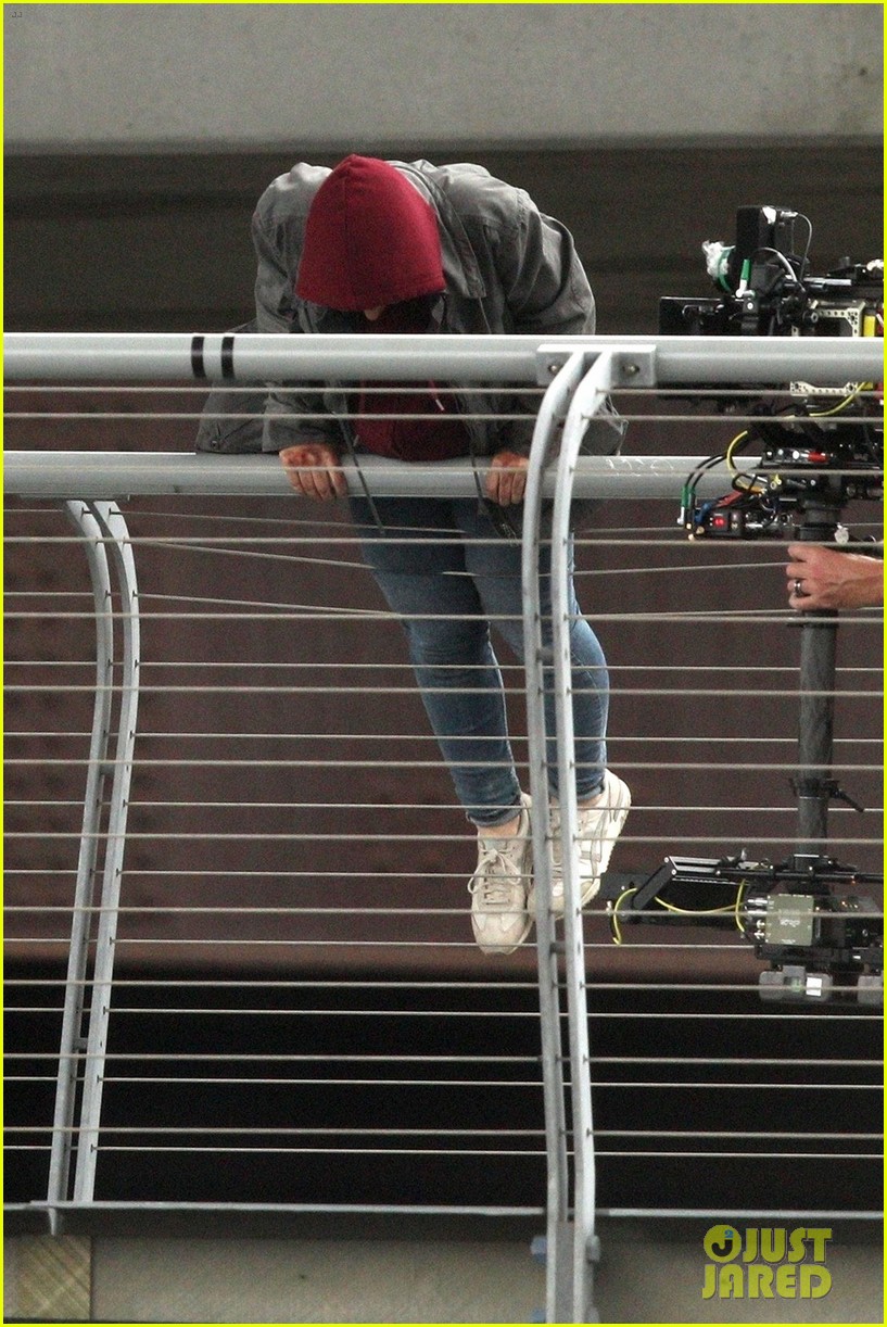 Jessica Chastain & Colin Farrell Are Bloody on the Set of 'Eve'!: Photo ...