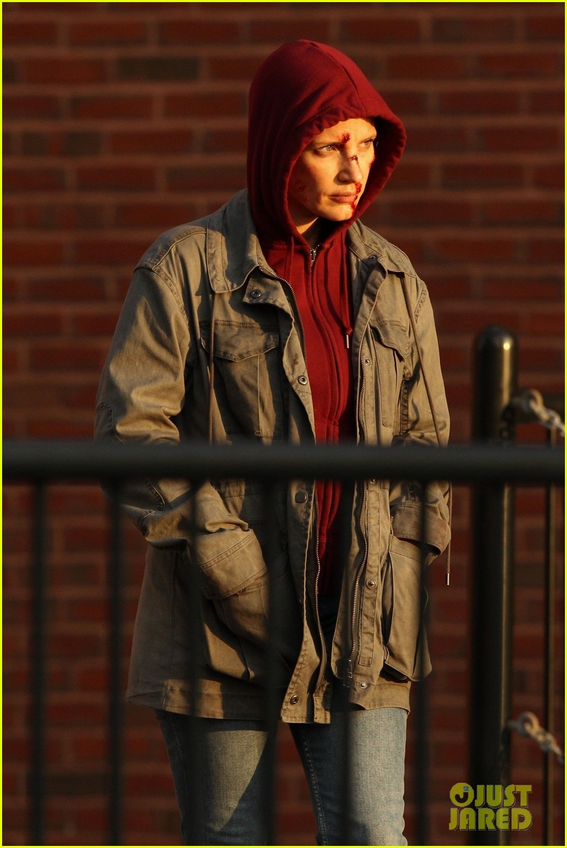 Jessica Chastain & Colin Farrell Are Bloody on the Set of 'Eve'!: Photo ...