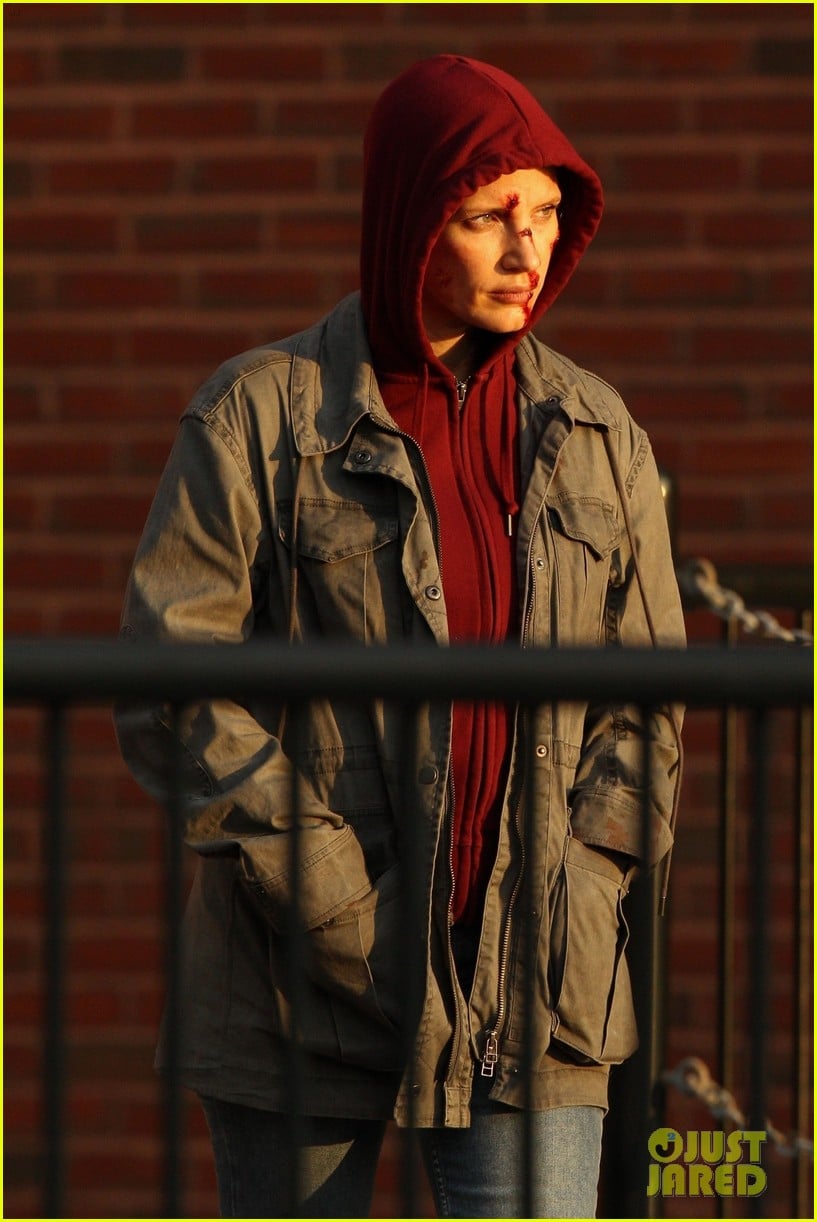 Jessica Chastain & Colin Farrell Are Bloody on the Set of 'Eve'!: Photo ...